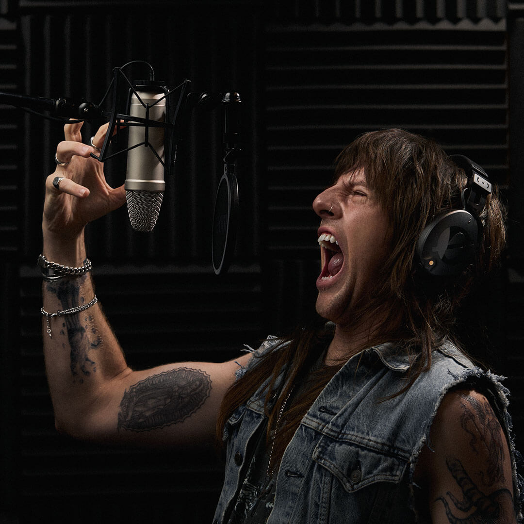 Shop Studio Condenser Microphone | Rode NT1 5th Generation – Al Hamd Tech