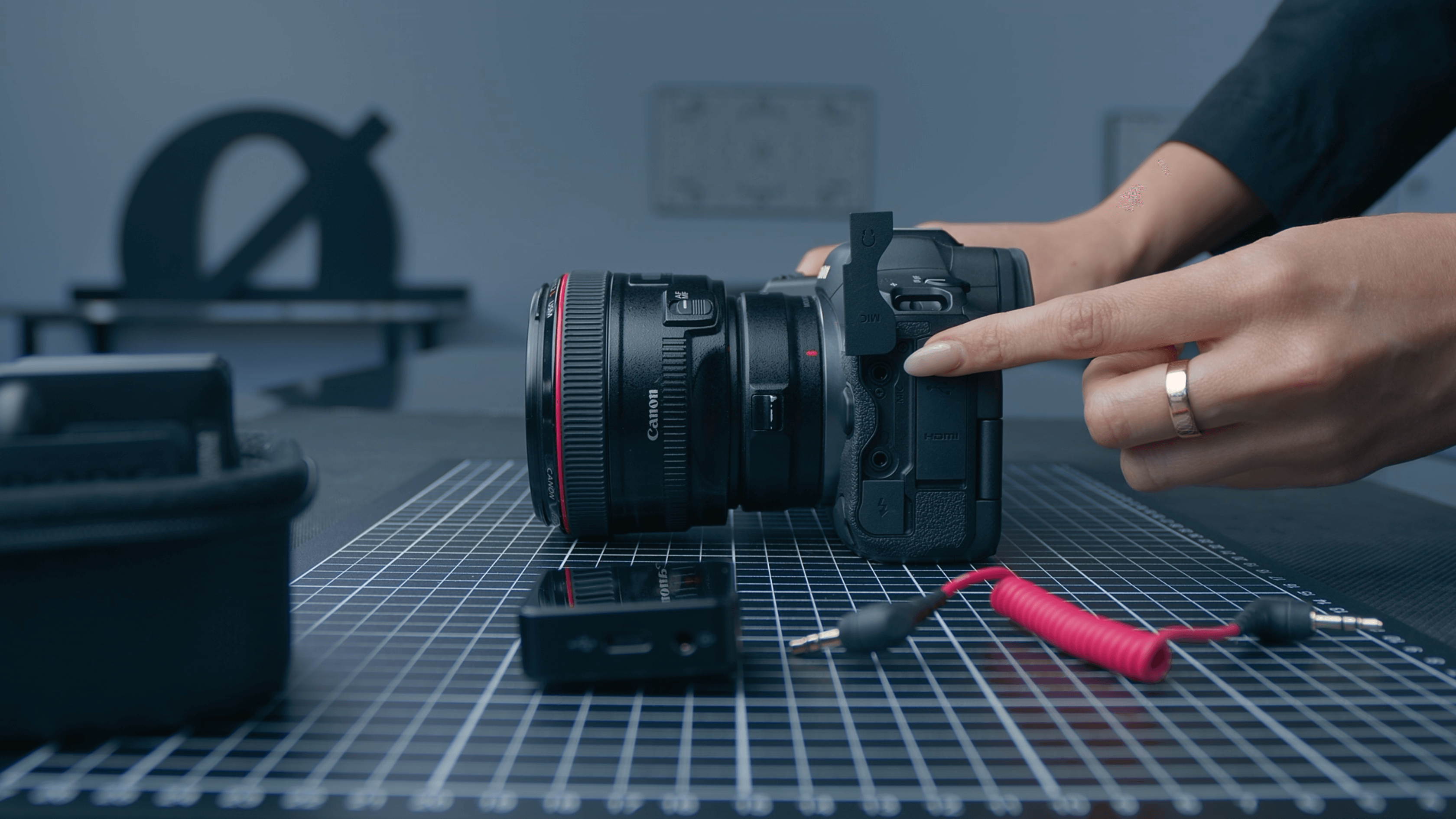 Using Timecode on the Canon EOS R5 With Wireless PRO | RØDE