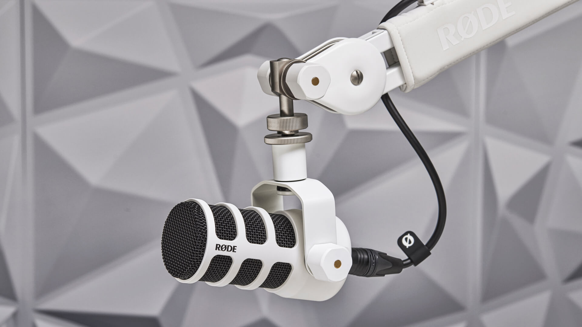 Introducing the Limited-Edition White Collection | RØDE