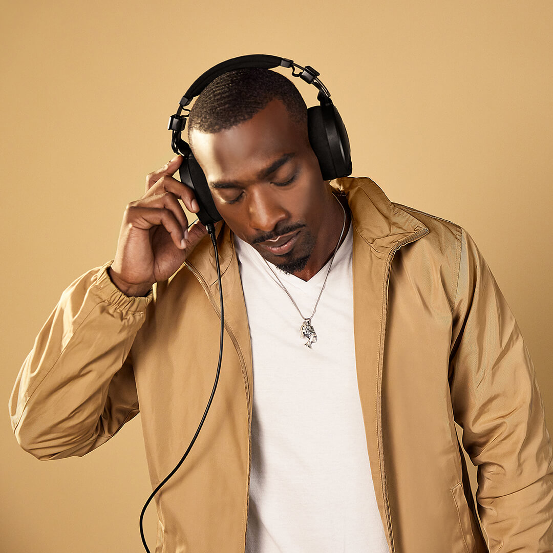 Rode NTH-100 Professional Closed Back Over-Ear Headphones